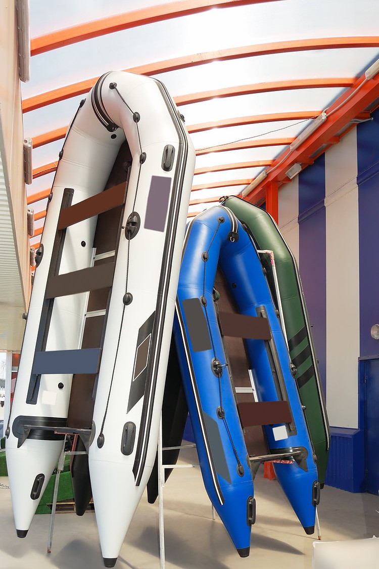 7 Best Trolling Motors For Inflatable Boats in 2022 | Electric Motor ...