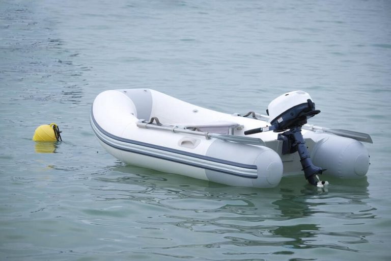 4 Best Outboard Motors For Inflatable Boats in 2023 - Anchor.Travel