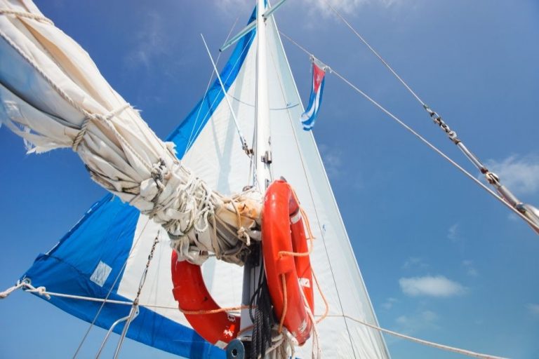 How To Make A Sail For An Inflatable Boat? - Anchor.Travel