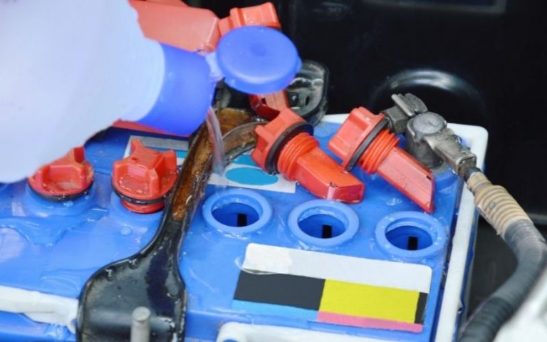 How to Check the Marine Battery Water Level? - Anchor.Travel