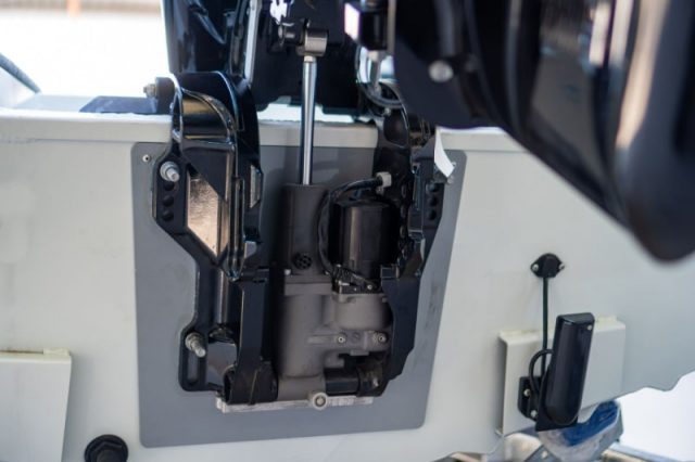 What Size Bolts To Mount Your Outboard Motor? A Step-By-Step Guide ...
