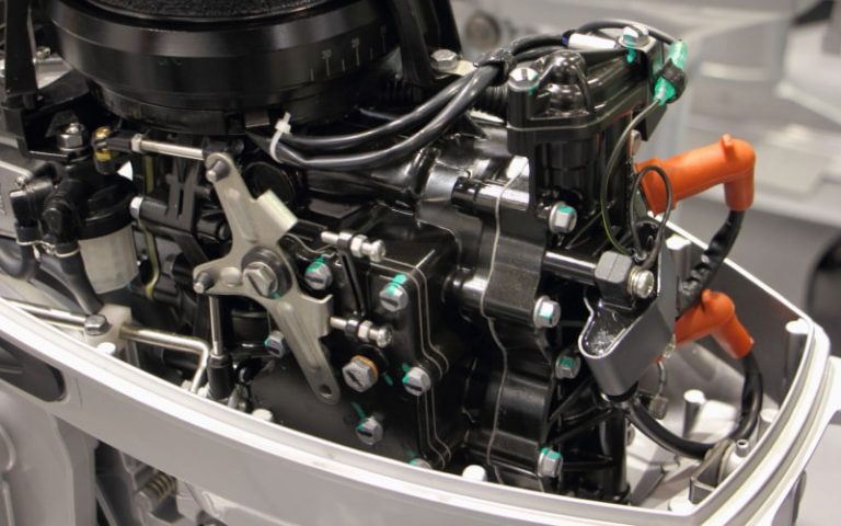 Do Outboard Motors Have Alternators? - Anchor.Travel
