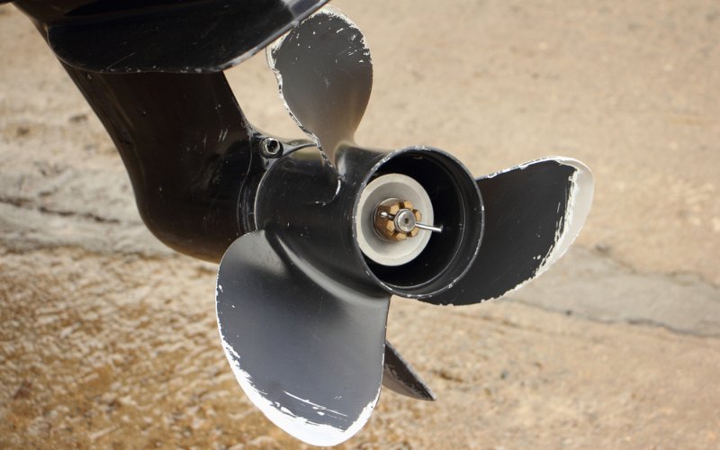10 Symptoms of Bent and Damaged Propellers - Anchor.Travel