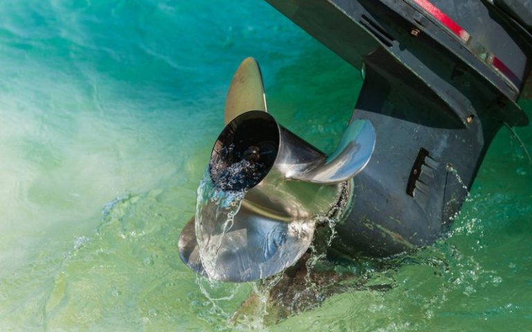 10 Symptoms of Bent and Damaged Propellers - Anchor.Travel