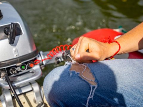 4 Outboard Motor Flush Solutions - Anchor.Travel